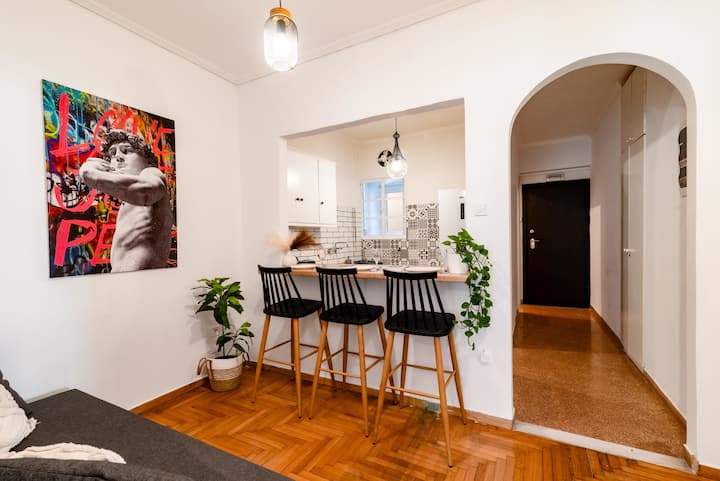 Exarchia Urban Art Retreat - Atenas