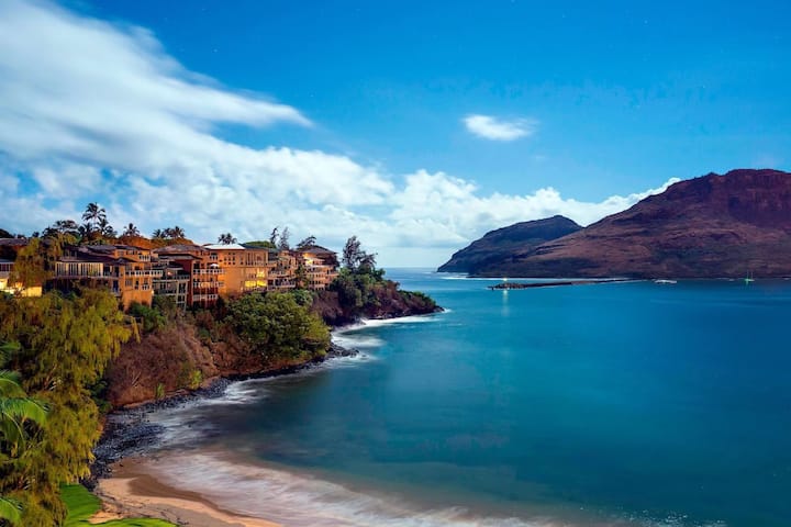 2 Comfortable Units W/ Ocean View! Airport Shuttle - Kauai, HI