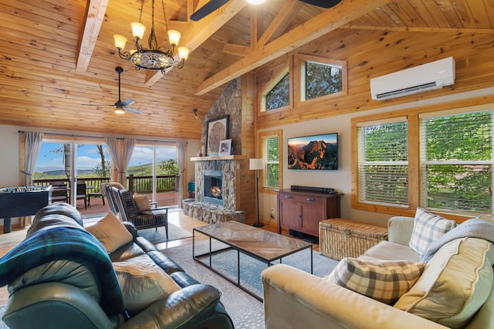 Charming Cottage W/ Incredible Views - Beech Mountain, NC