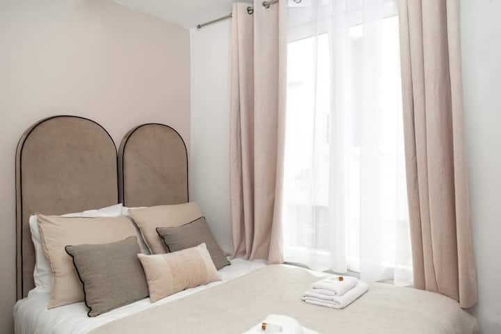 Modern Apartment In The 19th Arrondissement - Paris