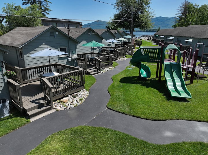 Deluxe One-room Cottage At Lakefront Resort - Lake George, NY