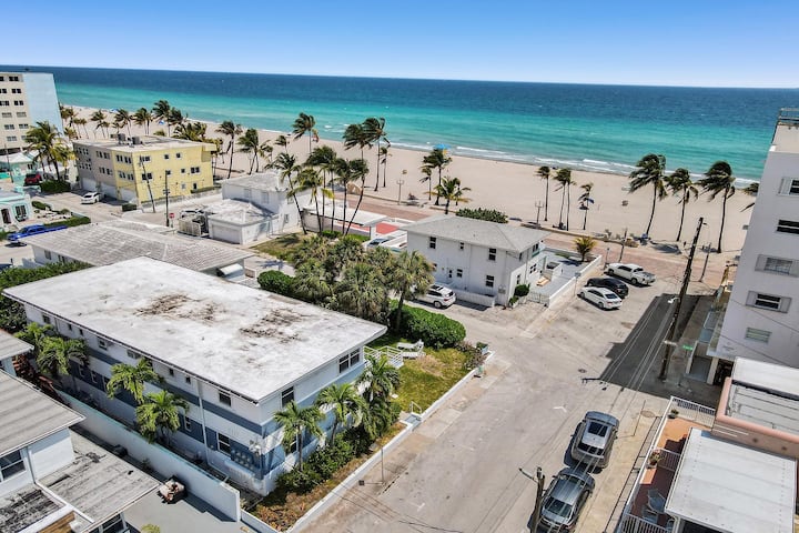 Marine Villas # 4 - Hollywood, FL