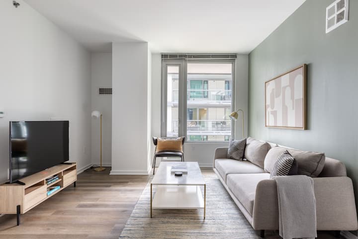 Blueground | Soma, Roof, Gym & Pet Area, Nr I-80 - San Francisco, CA