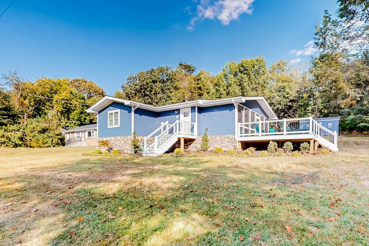 Lakefront, Dog-friendly 3br With Dock & Firepit - Lake Anna, VA