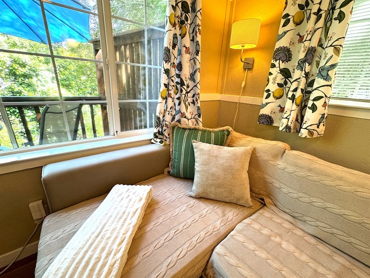 1 Br Creek Cottage For Longer Visits W Washer/drye - マウンテンビュー, CA