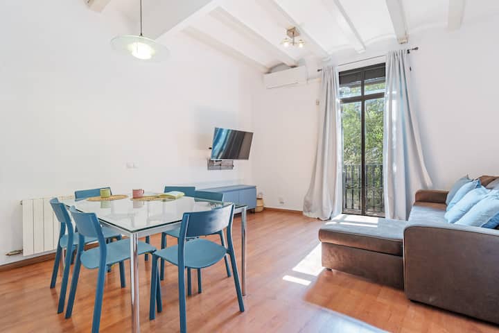 Bright 2br In Clot | Desk + Fiber Wi-fi - Barcelona