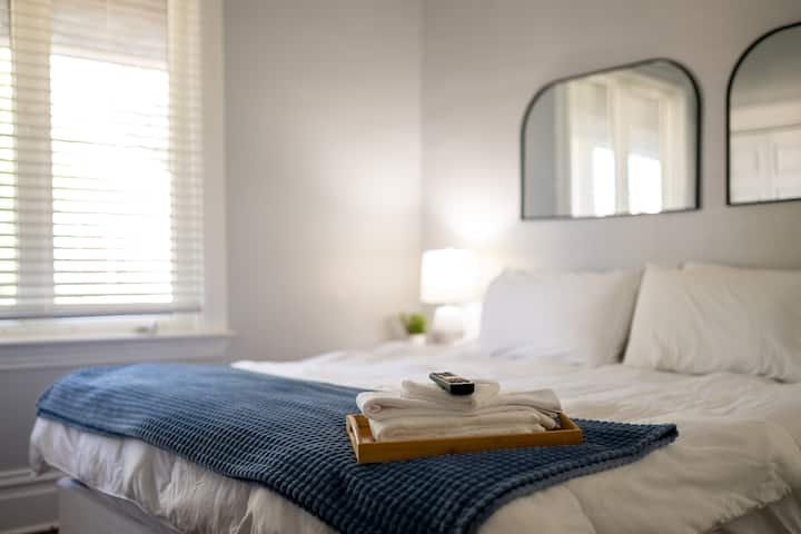 Sunny South City Haven: 2br Getaway - Saint-Louis, MO