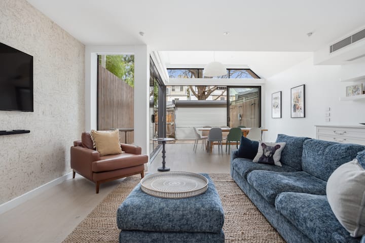 Elegance In Newtown - Sydney