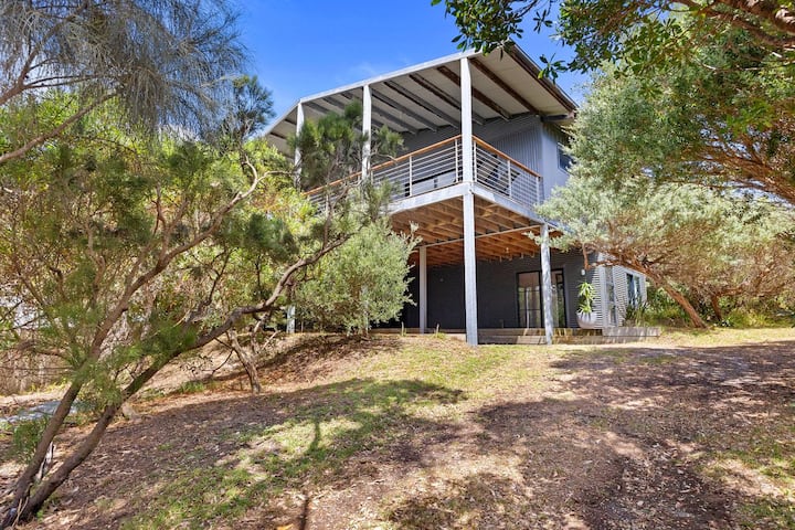 Earthsea - Venus Bay