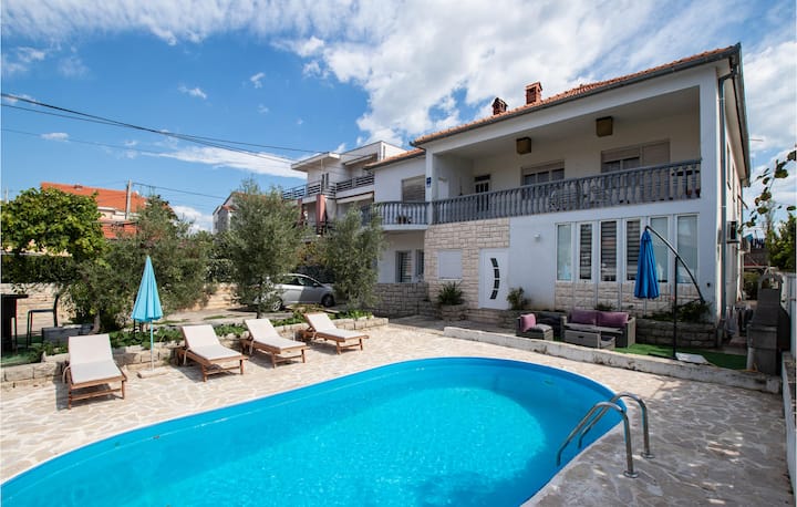 2 Bedroom Awesome Apartment In Zadar - Zadar