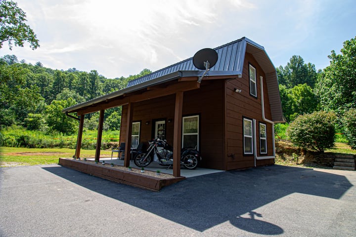 Mountain Haven Dragon's Nest Cabin - Robbinsville, NC