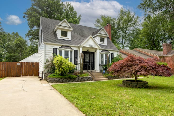 Ozarks Bungalow Fenced Yard - Strafford, MO