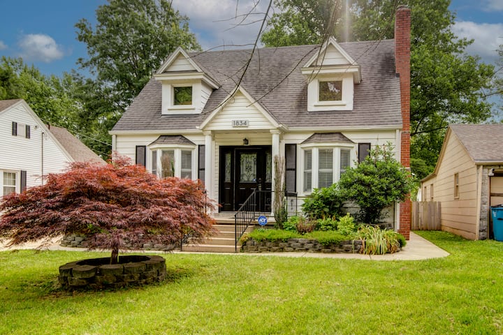 Rustic Ozarks Bungalow*parking*fenced Yard - Springfield, MO