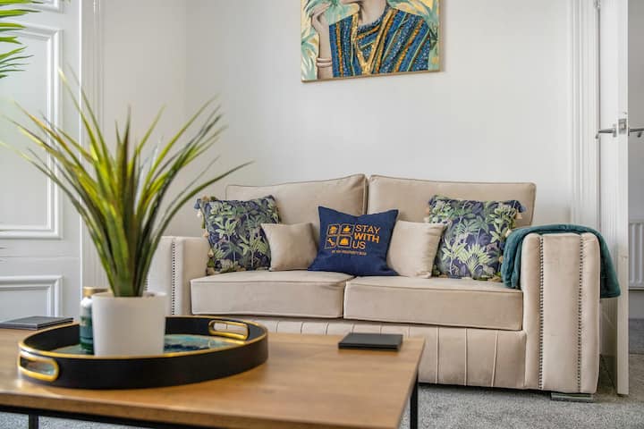 4 Bed With Easy Access To City Centre, Free Wifi - Sunderland