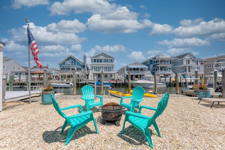 Waterfront 3br | Blocks From Beach - Brick Township, NJ