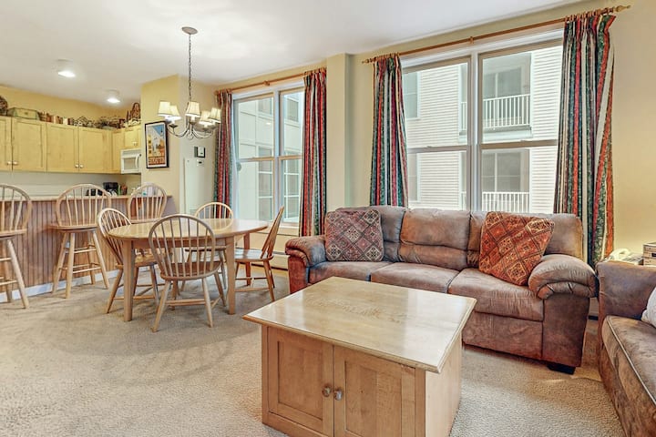 2br Mountainview | Pool | Hot Tub | Fireplace - Stratton, VT