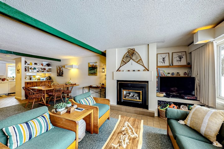 2br Golf Course View | Pool | Hot Tub | Fireplace - Stowe, VT