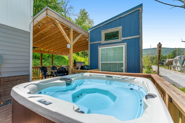 Large Studio Waterview | Deck | Dog Friendly - Ludlow, VT