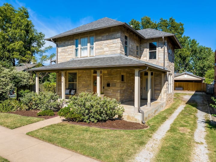 Main House At Cherry Street 4bdr - Tulsa, OK