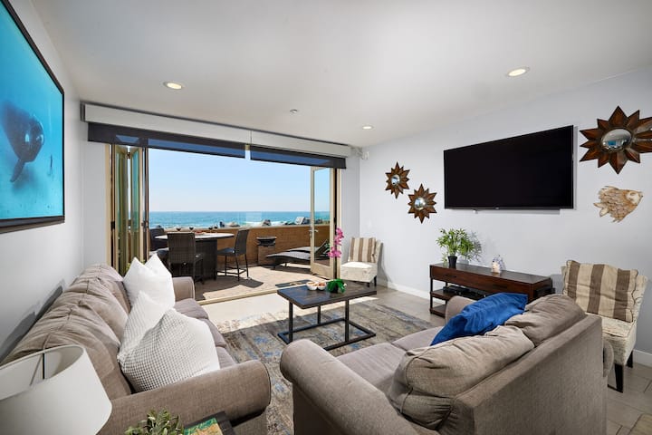 Oceanfront Oasis | 2br Beach Condo | Walk To Pier - 오션사이드