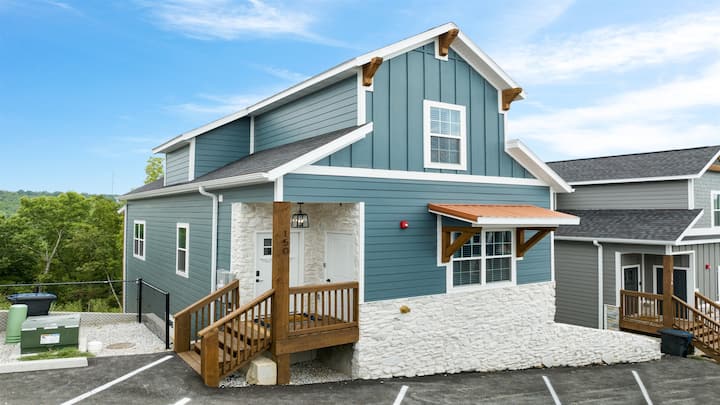Next To Sdc! Modern Lodge W/ Indoor Pool - United States