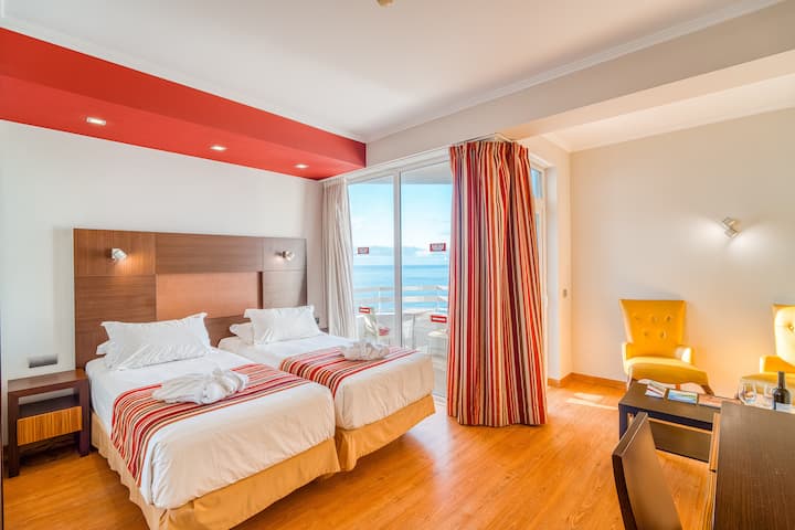 Prime Location! Sea View, Outdoor Pool, Parking! - Funchal