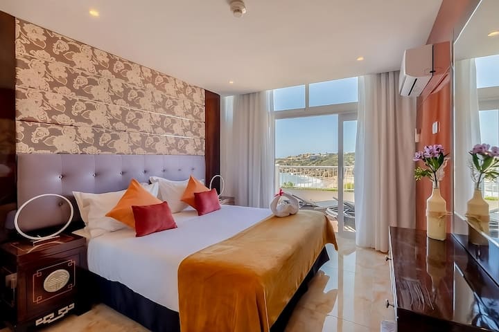 Seafront Hotel! 2 Family-friendly Suites, 2 Pools! - Albufeira