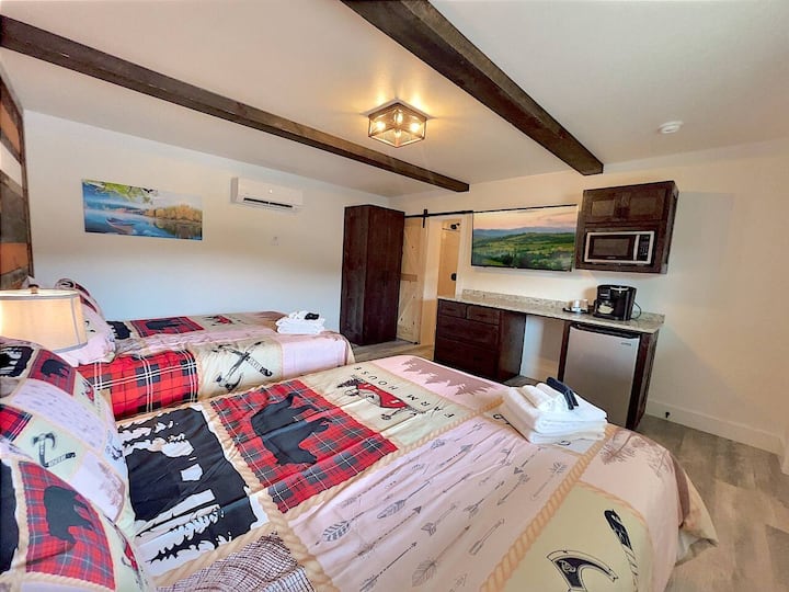 Downtown Hiawassee! Brand New Remodel! - Hiawassee, GA