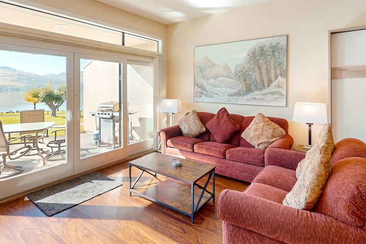 1br Lakefront Condo Near Beach With Pool & Hot Tub - Chelan, WA