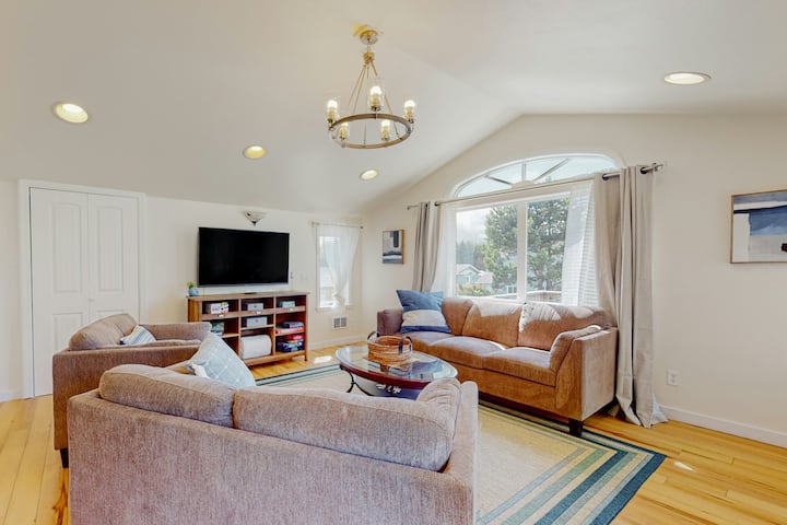 2br Dog-friendly Home With W/d And Board Games - Long Beach Boardwalk