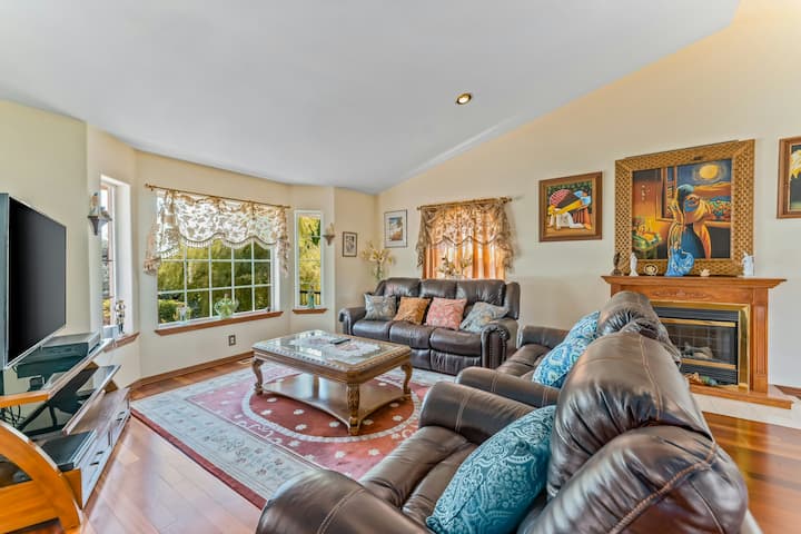 Spanish-style 6br Mountainview | Deck | W/d - Mission Ridge Ski Resort, WA