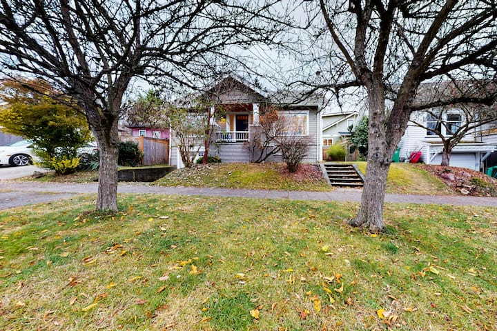 Woodland 1br | Patio | Washer/dryer - Seattle, WA