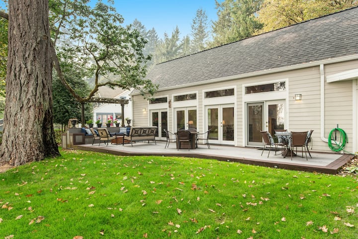 Large 4br Lakefront | Patio | W/d - Steilacoom, WA