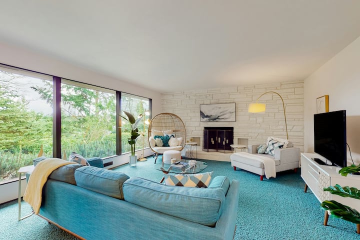 Dog-friendly 2br With Gorgeous Garden & Setting - Seattle, WA