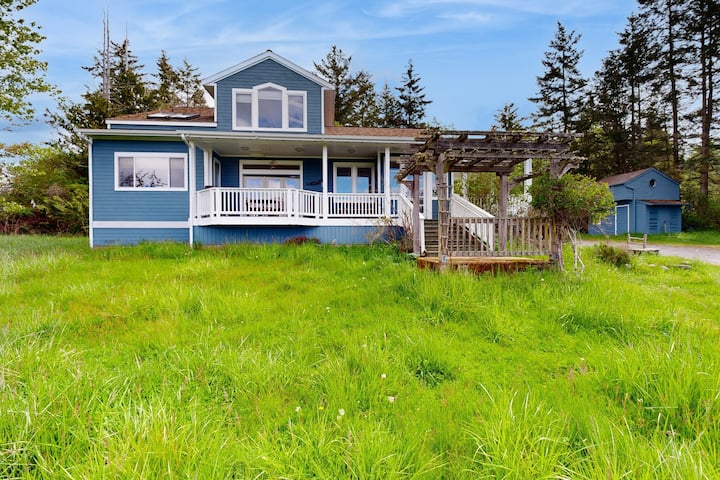 Stunning 3br Oceanview | Chef's Kitchen - Friday Harbor, WA