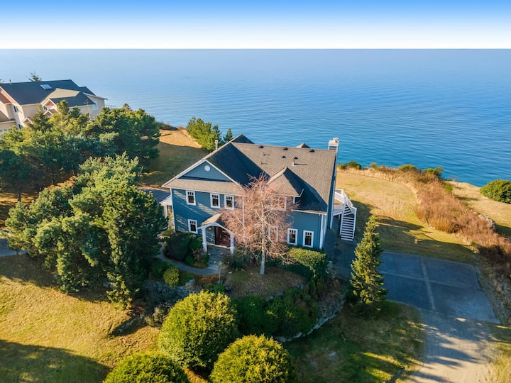 Sunset View 3br Oceanfront Whidbey Island Dog Fri - Oak Harbor, WA