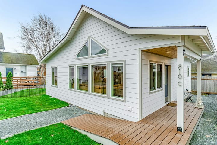 Walk Everywhere 2br Dog Friendly | Deck | W/d - Anacortes, WA