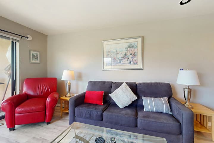 Luxe 1br Lakeview | Patio | Pool | - Lake Chelan, WA