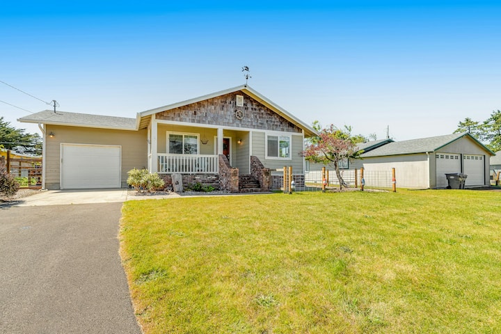 Contemporary 2br Dog Friendly | Patio - Westport