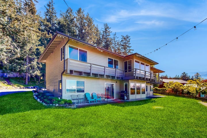 Large 3br Oceanview Dog Friendly | Fireplace - Lopez Island, WA