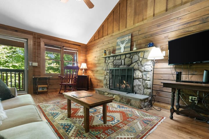 Blowing Rock Log Cabin On River With Fireplace - Boone, NC