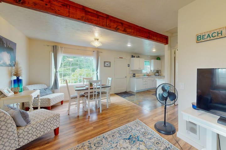 Charming 2br Dog Friendly | Patio | Firepit | W/d - Ocean Park, WA