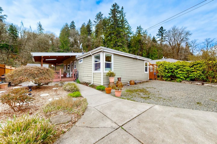 3br Dog-friendly Riverfront Home With Patio, Golf - Renton, WA