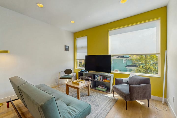 City 2br Soundview | Balcony | W/d - Hawthorne Hills - Seattle