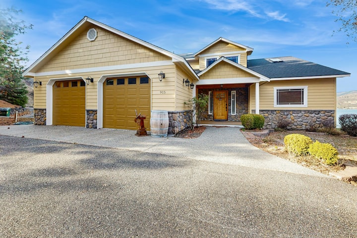 4br Lakeview | Fireplace | Deck | W/d - Manson, WA