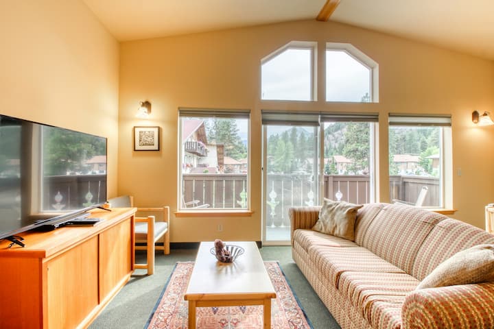 Downtown 1br Mountainview 2nd-floor | Balcony - Leavenworth, WA