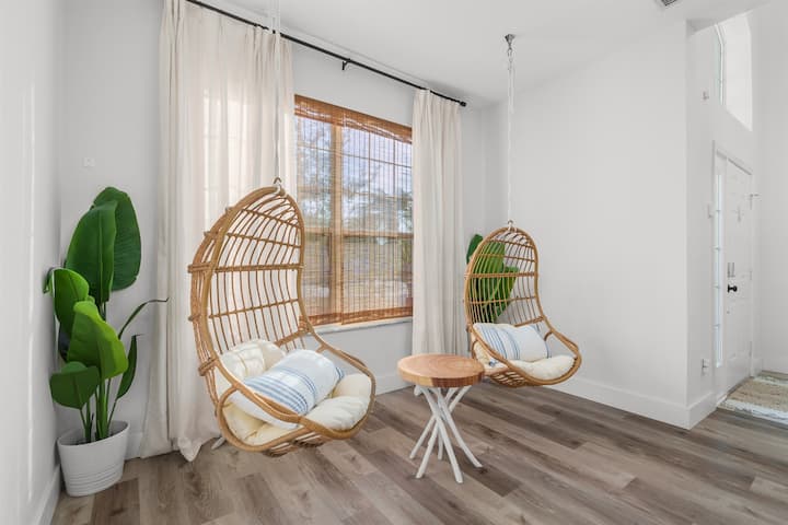 Movie & Game Rooms/car Charger/pool - Kissimmee, FL