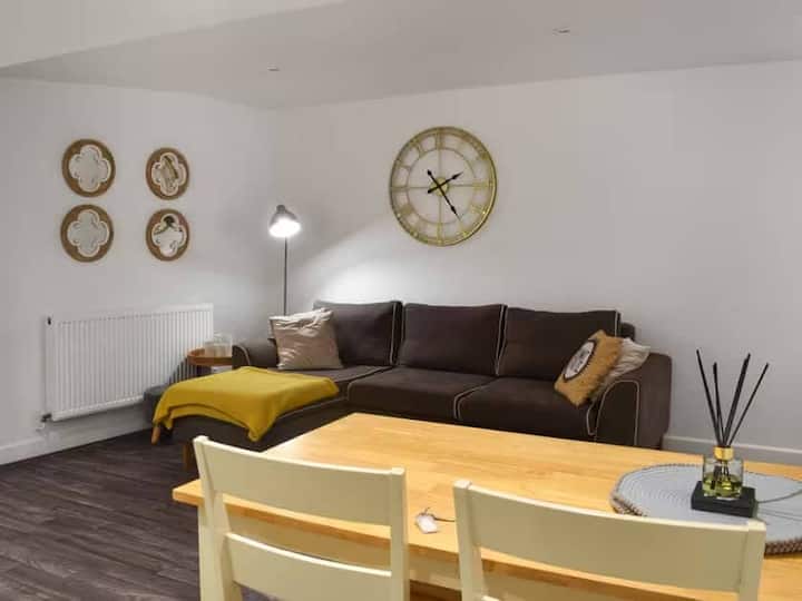 Modern Flat On Ilfracombe High St, Sleeps 4. - Ilfracombe