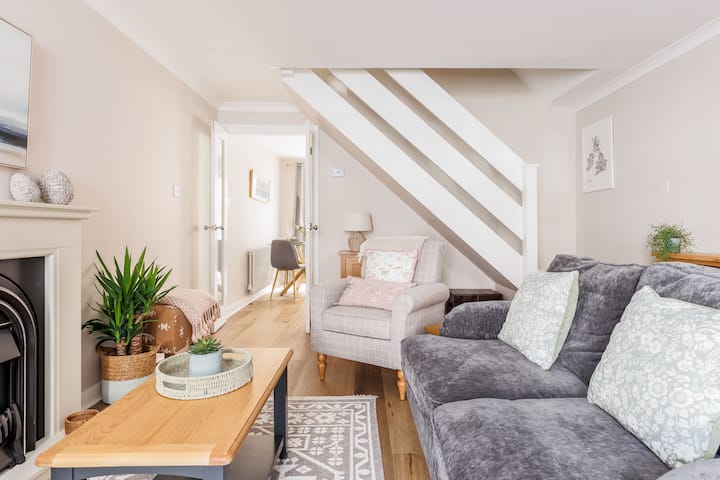 Edward Cottage - Moments From Poole Quay - Wareham, UK