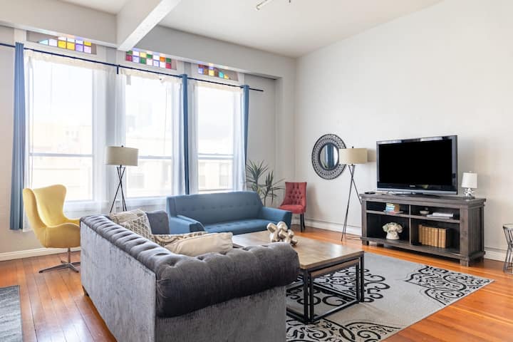 Loft Suite - 4 Beds W Parking Downtown -700sf #301 - Coronado, CA